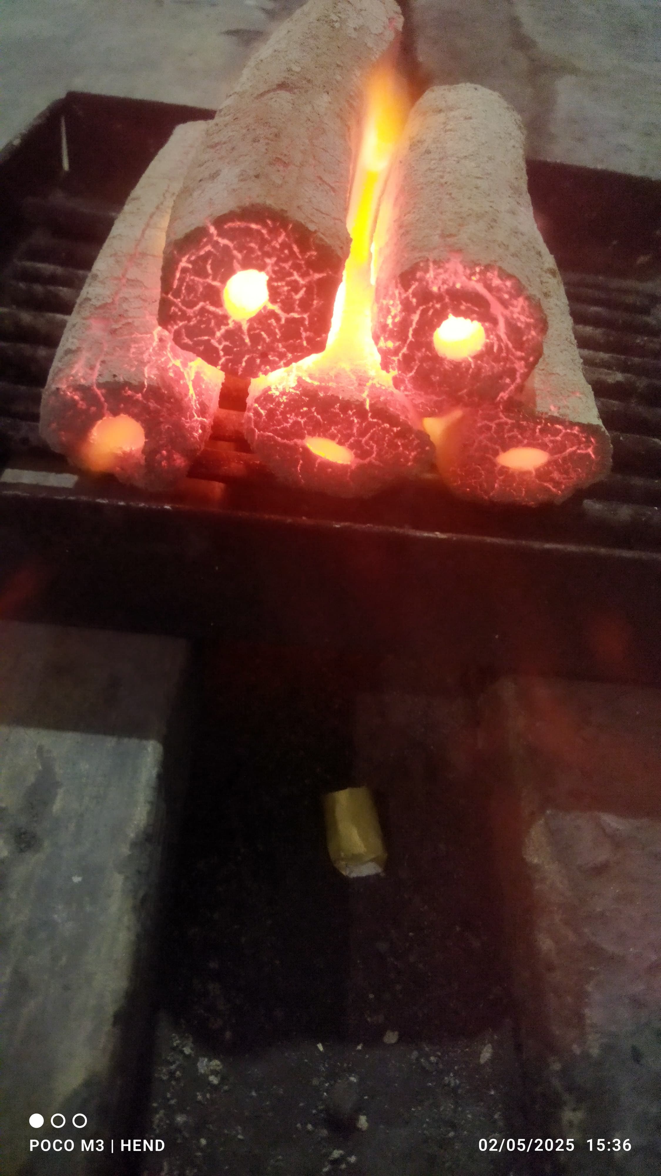Briket Arang Grade - Premium Coconut Charcoal Briquettes